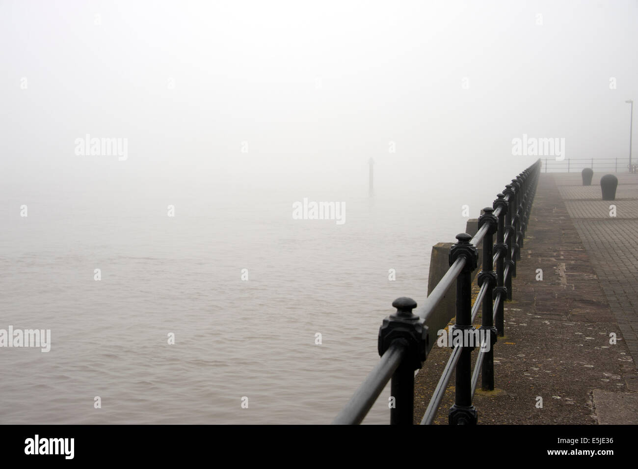 Thick fog and mist hi-res stock photography and images - Alamy