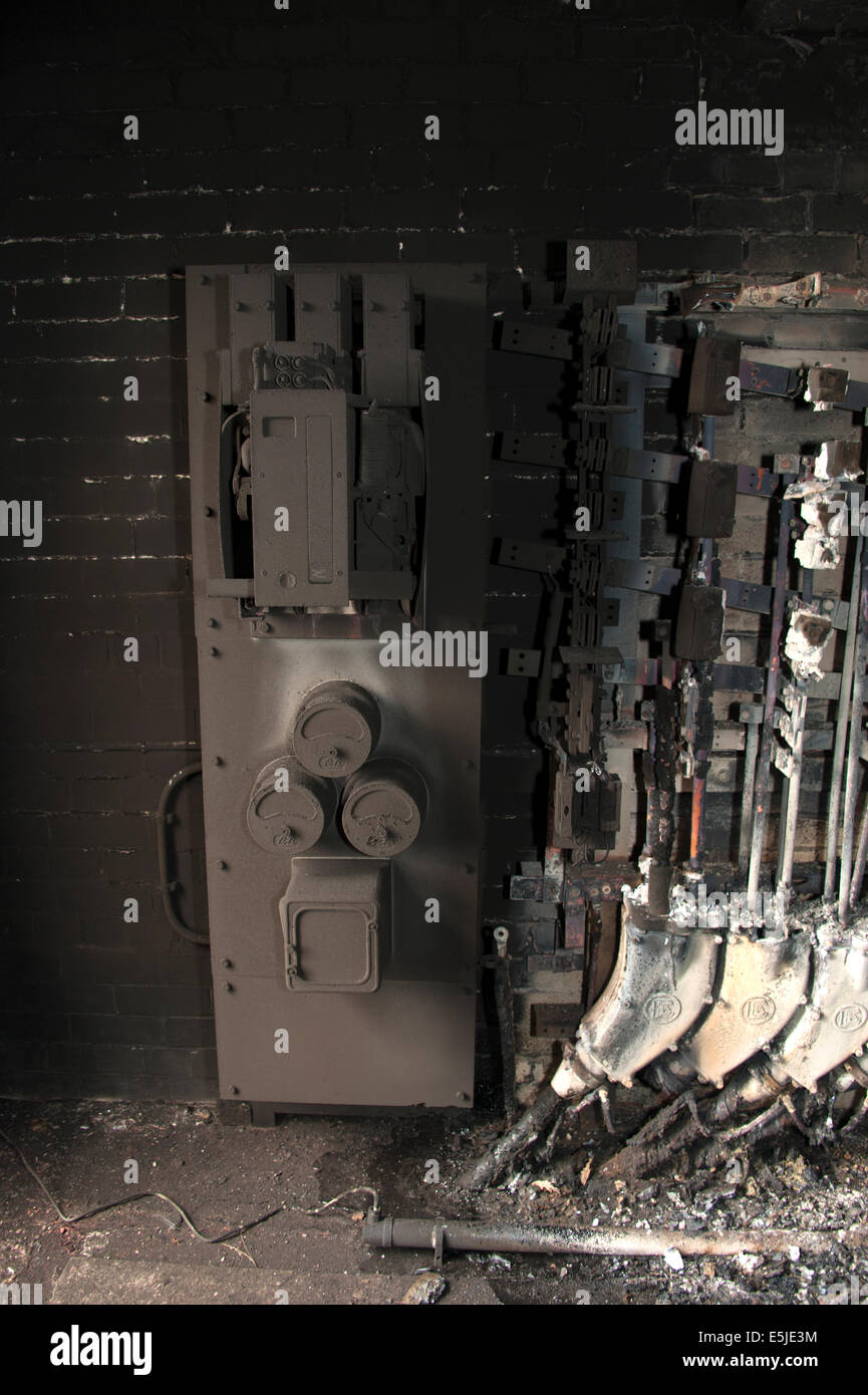 The banana box hi-res stock photography and images - Alamy