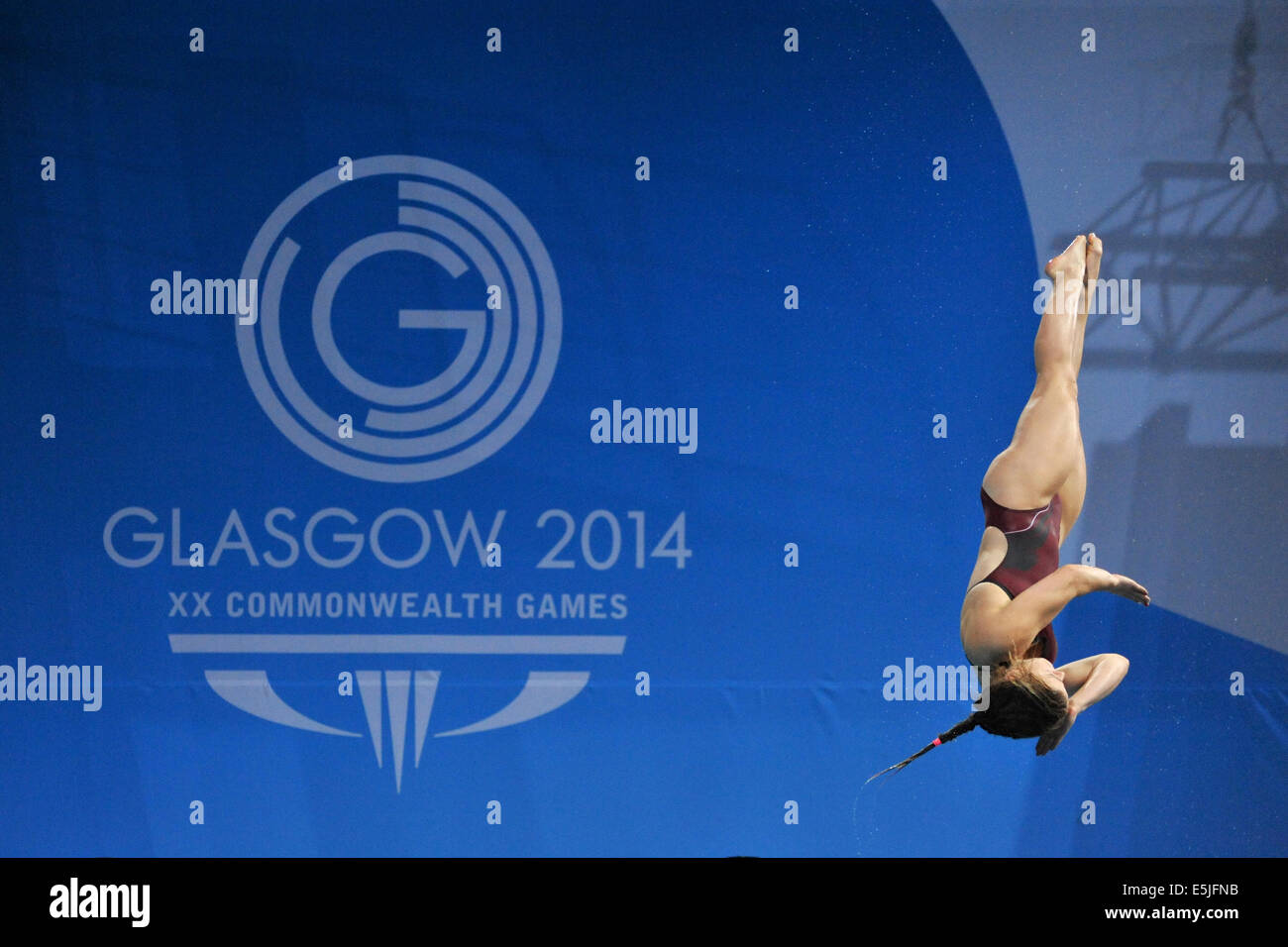 Edinburgh, Scotland, UK. 2nd Aug, 2014. Hannah Starling (ENG) twisting ...