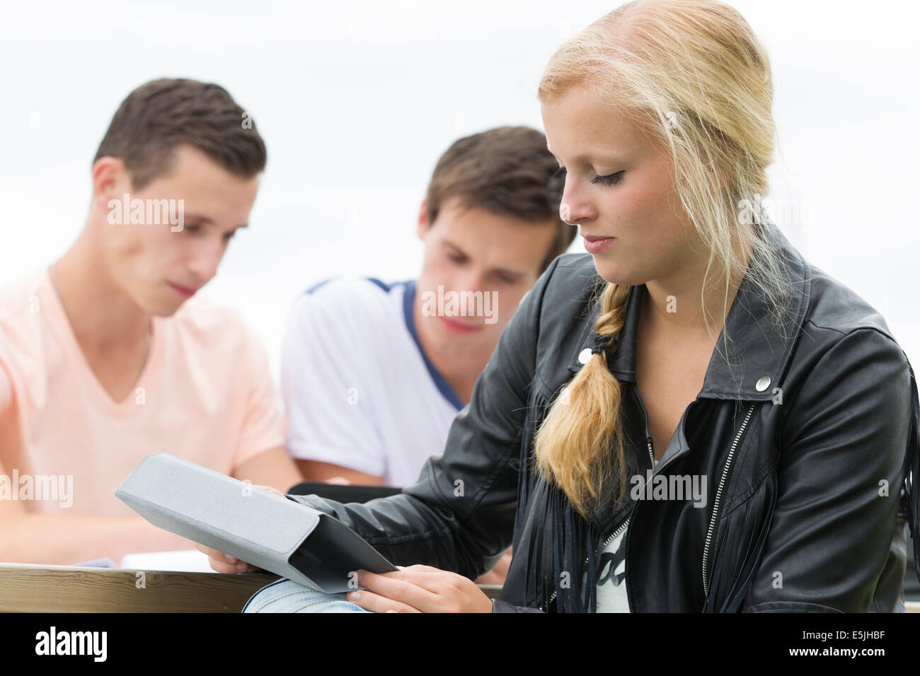 Students learn together school hi-res stock photography and images - Alamy