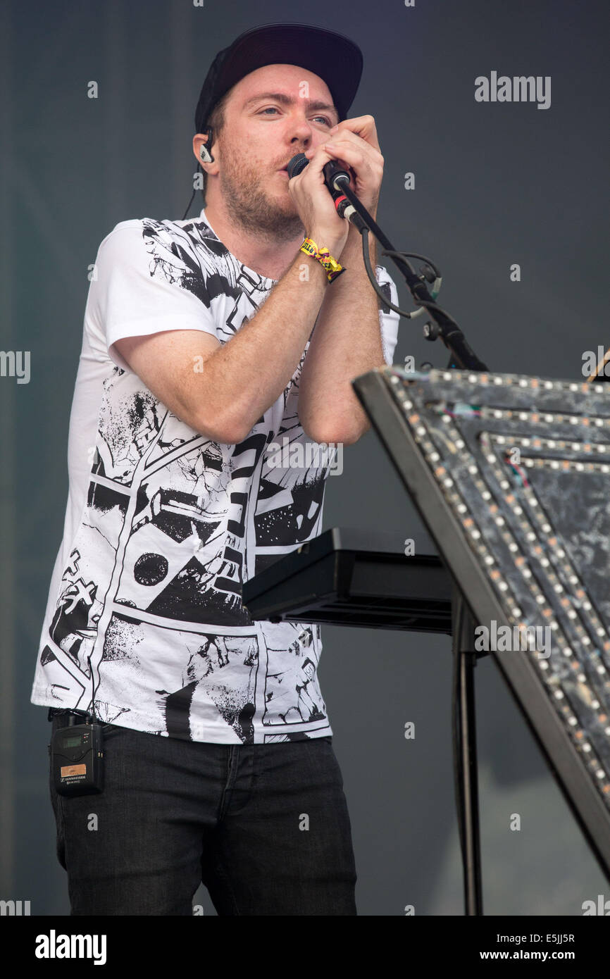 Chicago, Illinois, USA. 1st Aug, 2014. MARTIN DOHERTY of the band ...