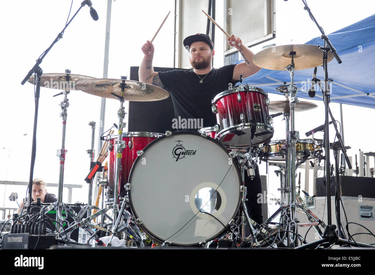 Chicago, Illinois, USA. 1st Aug, 2014. Drummer BEN THATCHER of the band ...