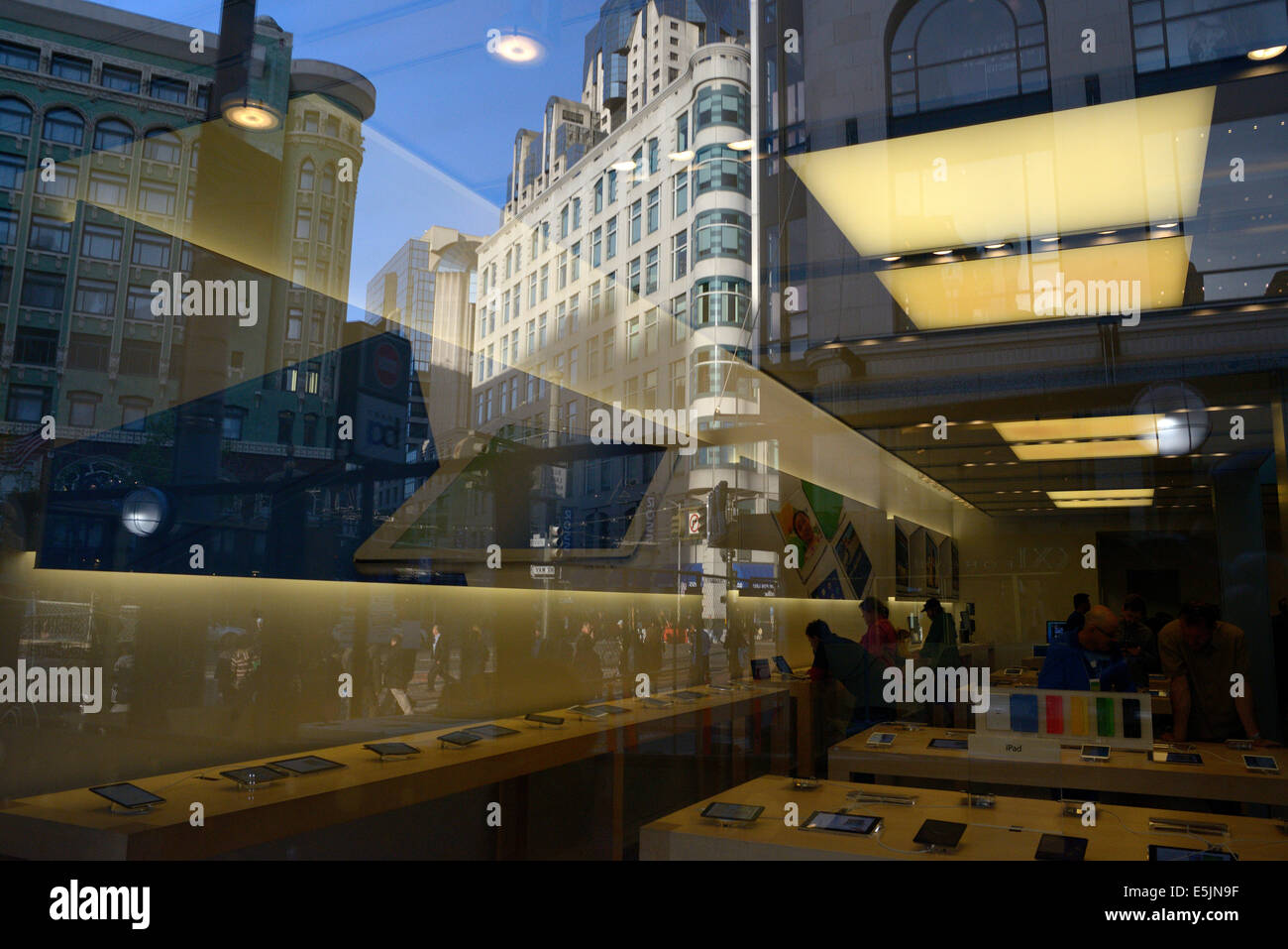 apple store san francisco Stock Photo - Alamy