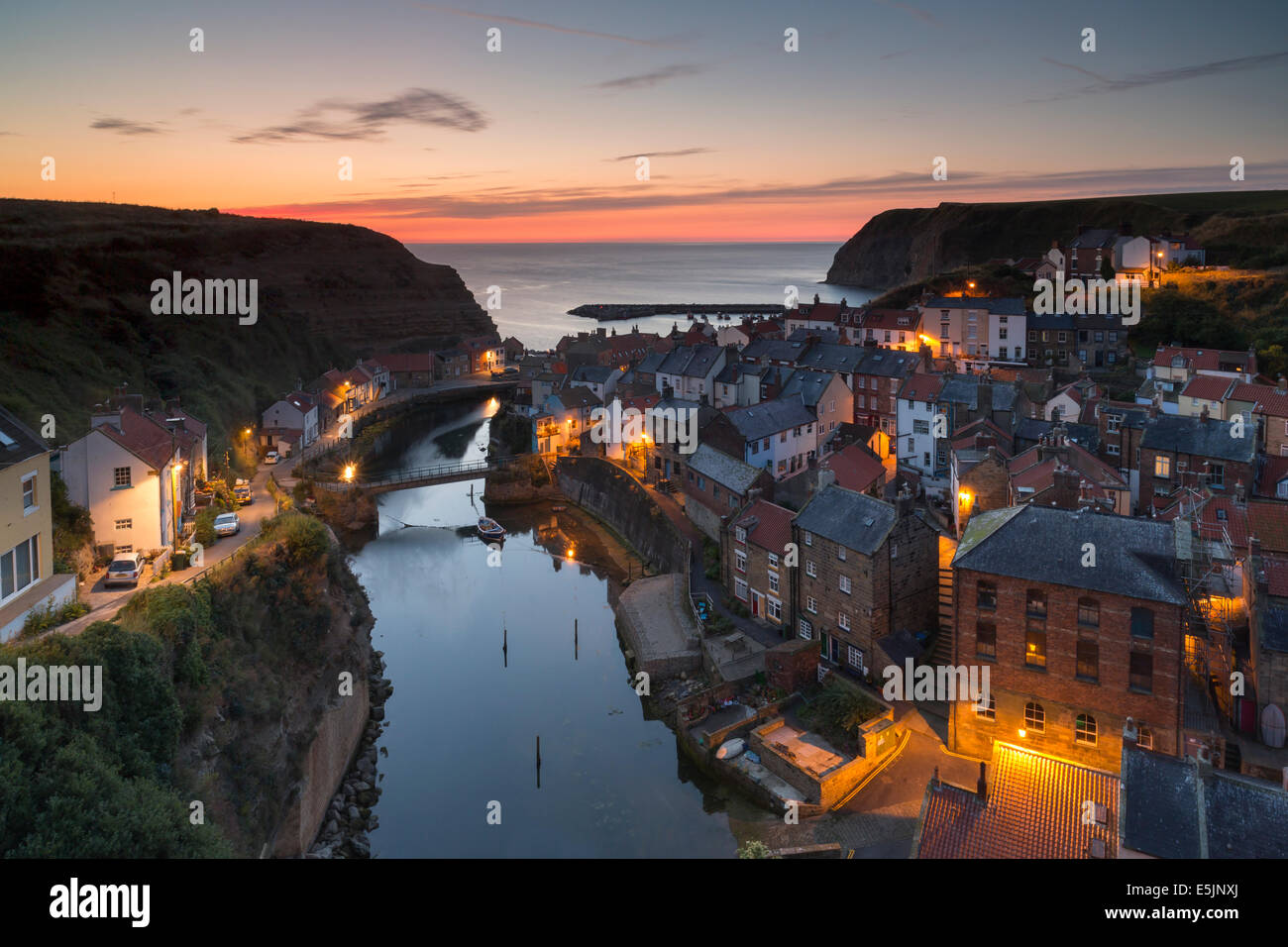 Staithes fishing village on the North Yorkshire Coast Stock Photo - Alamy