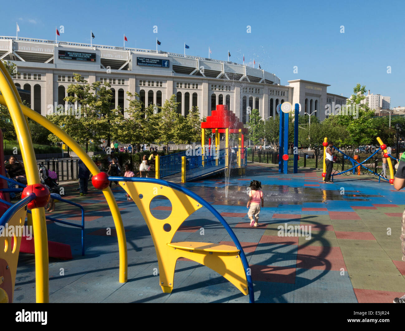 Macombs dam hi-res stock photography and images - Alamy