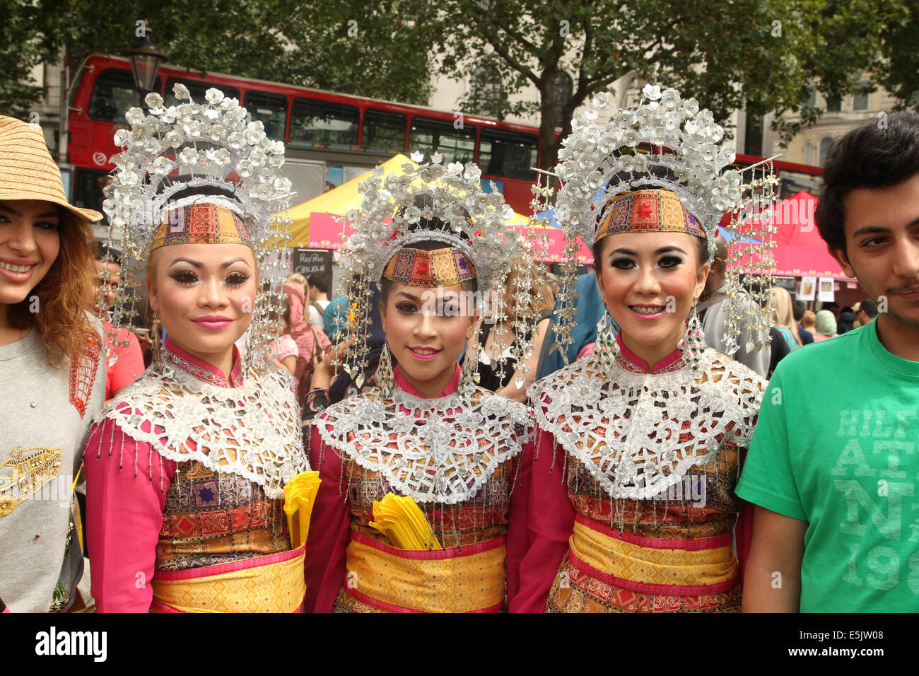Traditional lebanese costume hi-res stock photography and images - Alamy