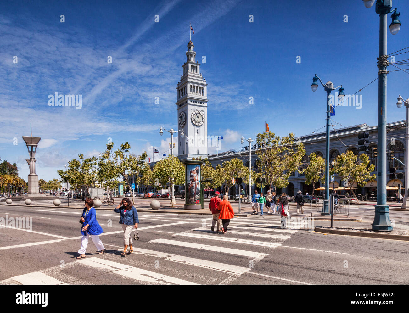 Crosswalk usa hi-res stock photography and images - Alamy