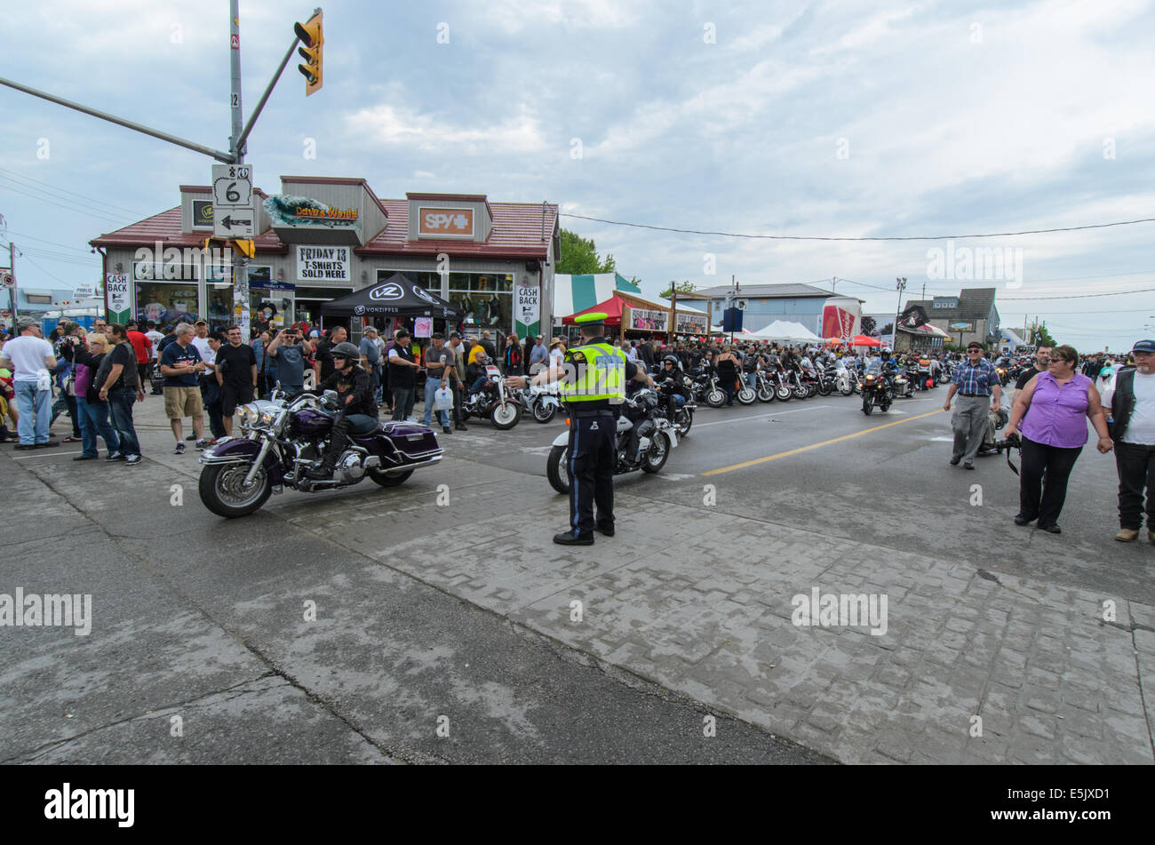 Ontario provincial police hi-res stock photography and images - Alamy