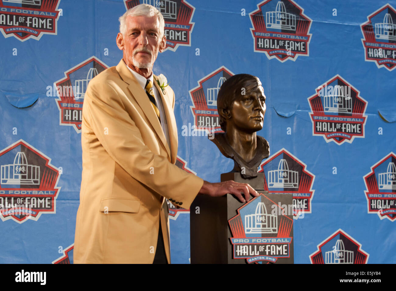 Canton, Ohio, USA. 2nd Aug, 2014. RAY GUY poses for photographers ...