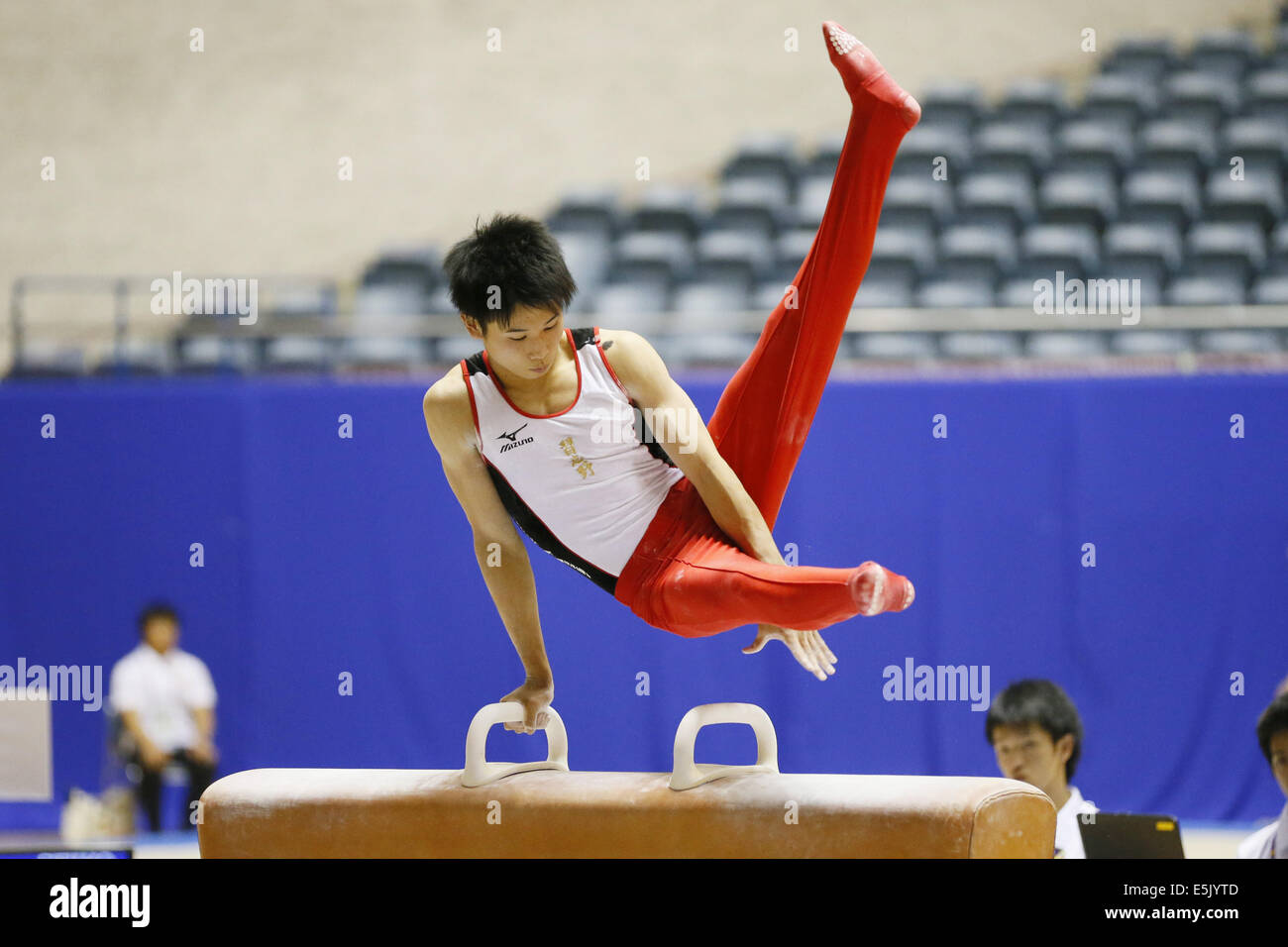 Inter high school gymnastics hi-res stock photography and images - Alamy