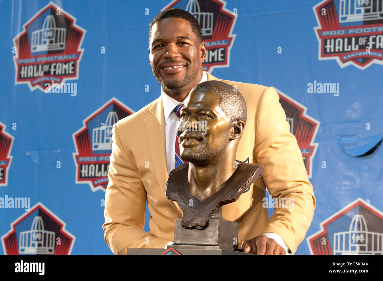 Canton, Ohio, USA. 2nd Aug, 2014. MICHAEL STRAHAN poses for ...