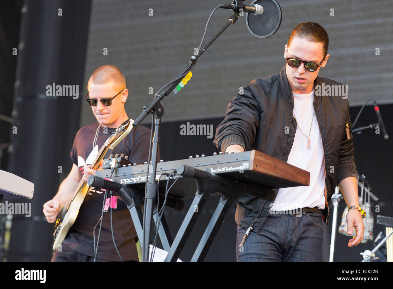 Chicago, Illinois, USA. 2nd Aug, 2014. JOSH LLOYD-WATSON (L) and TOM ...