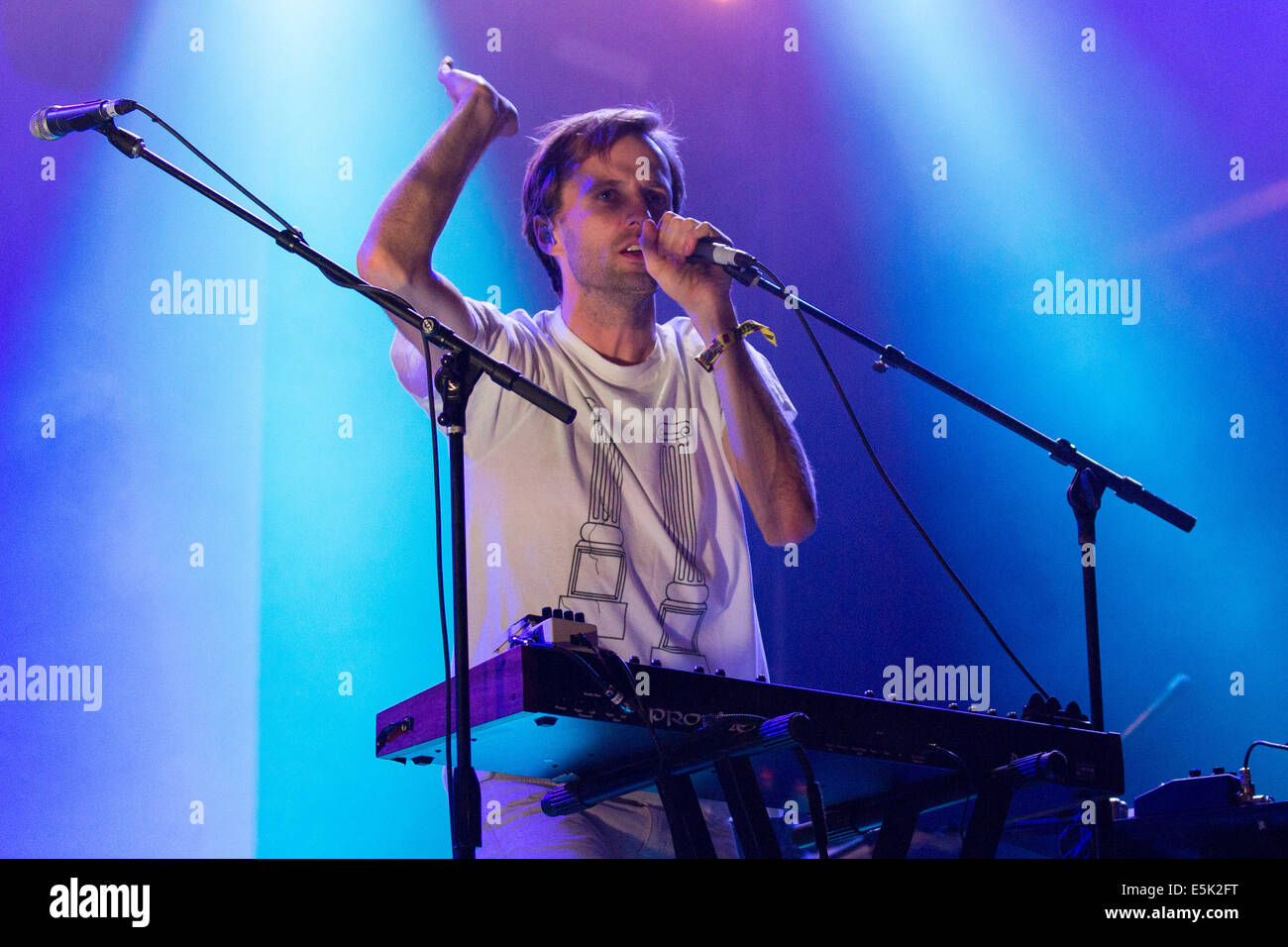 Cut copy hi-res stock photography and images - Alamy