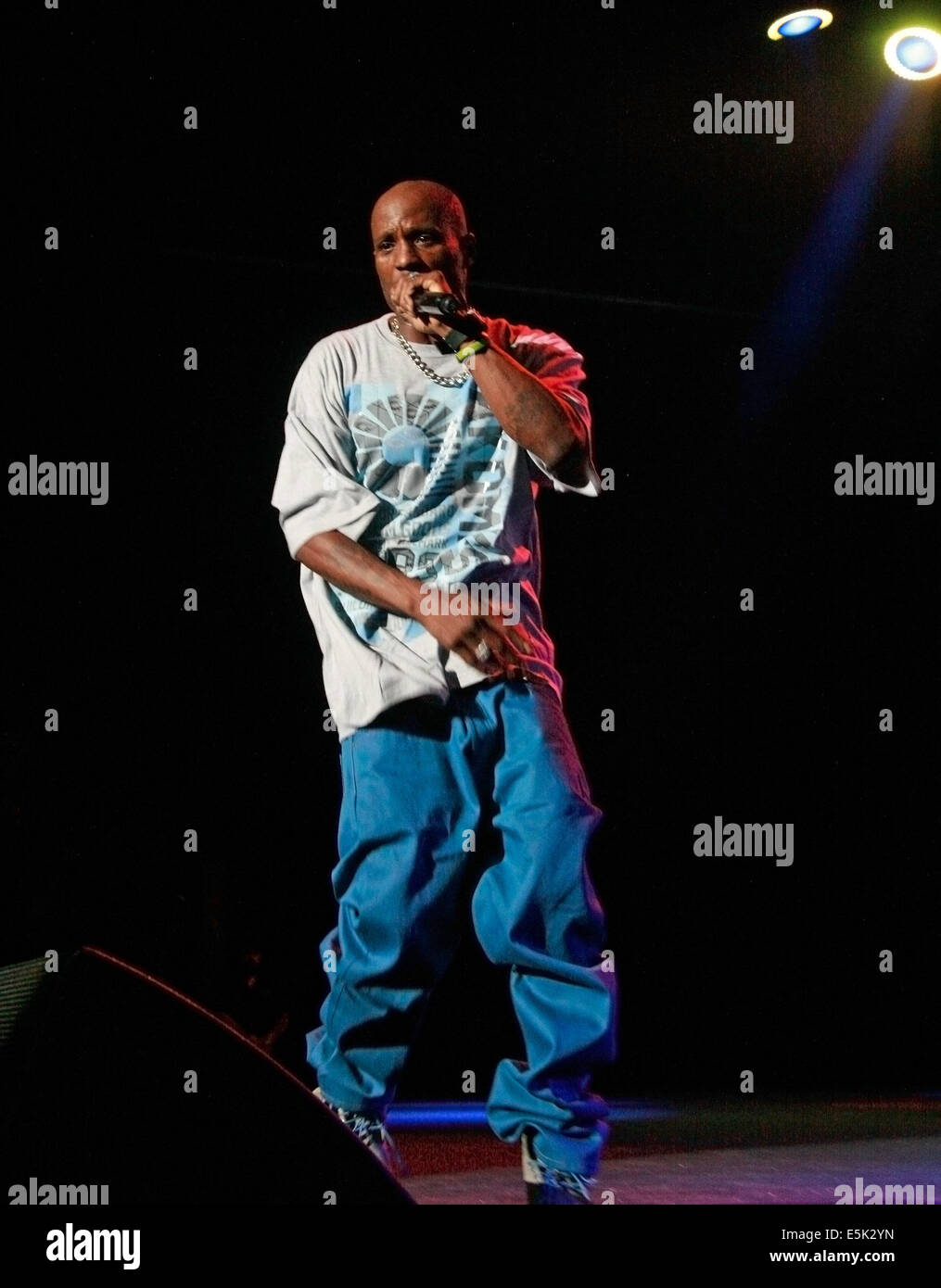 Rapper dmx hi-res stock photography and images - Alamy