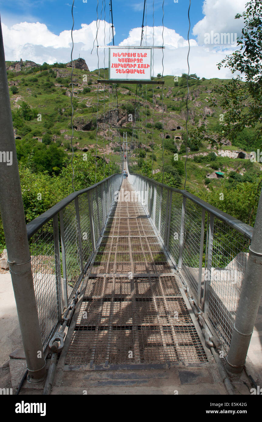 Suspension bridge, Khndzoresk cave settlement, Armenia Stock Photo - Alamy