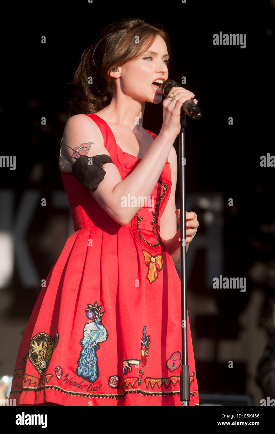 Sophie Ellis On Stage Camp High Resolution Stock Photography and Images ...