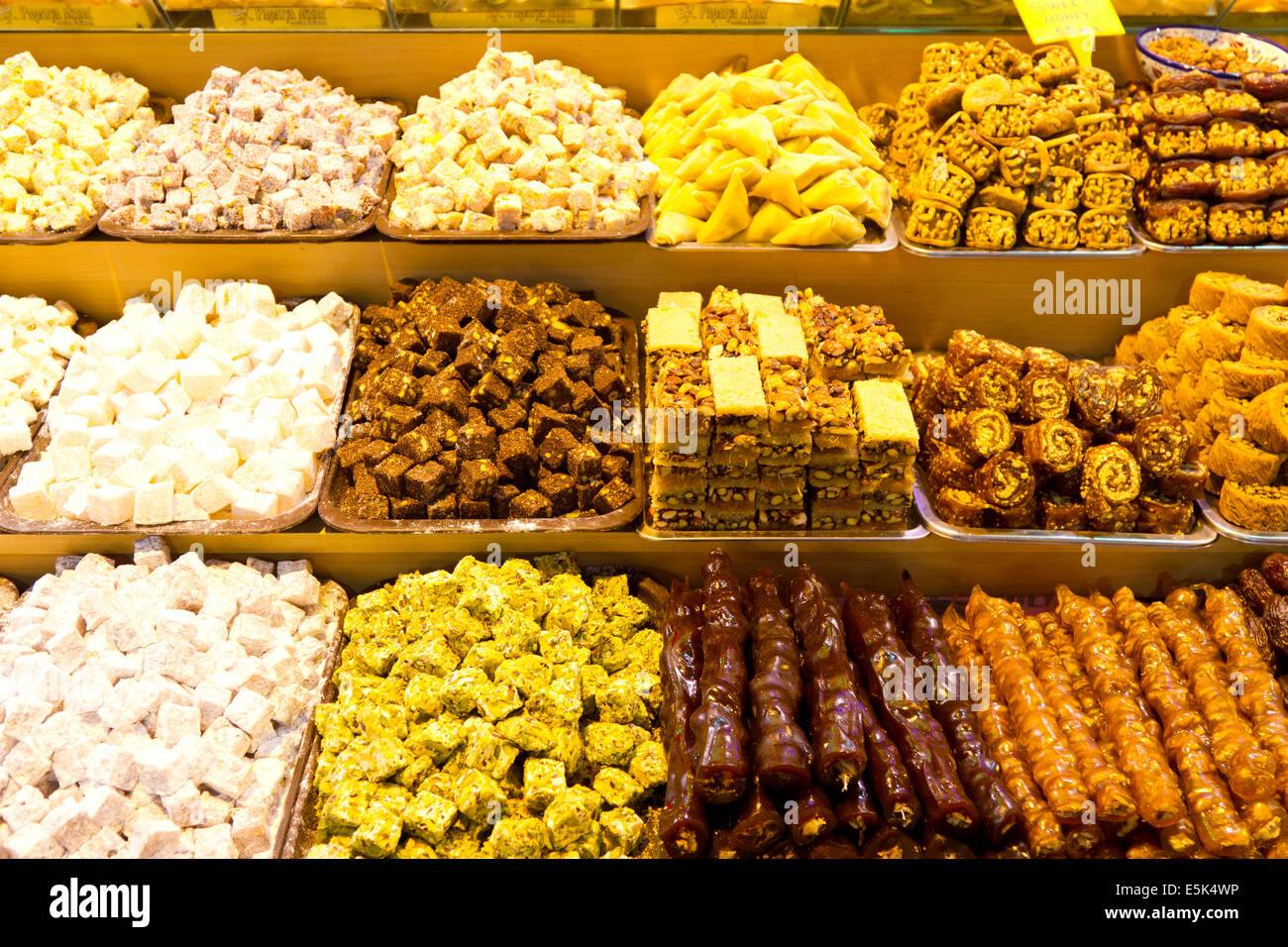 Turkish sweets hi-res stock photography and images - Alamy