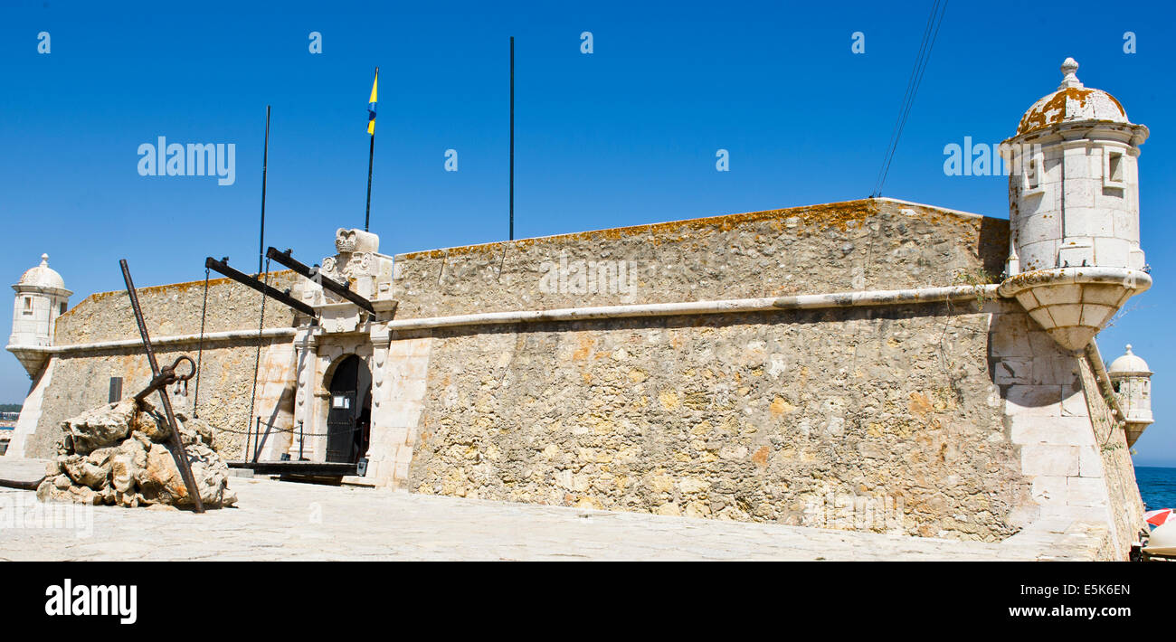 Coastal fort hi-res stock photography and images - Alamy