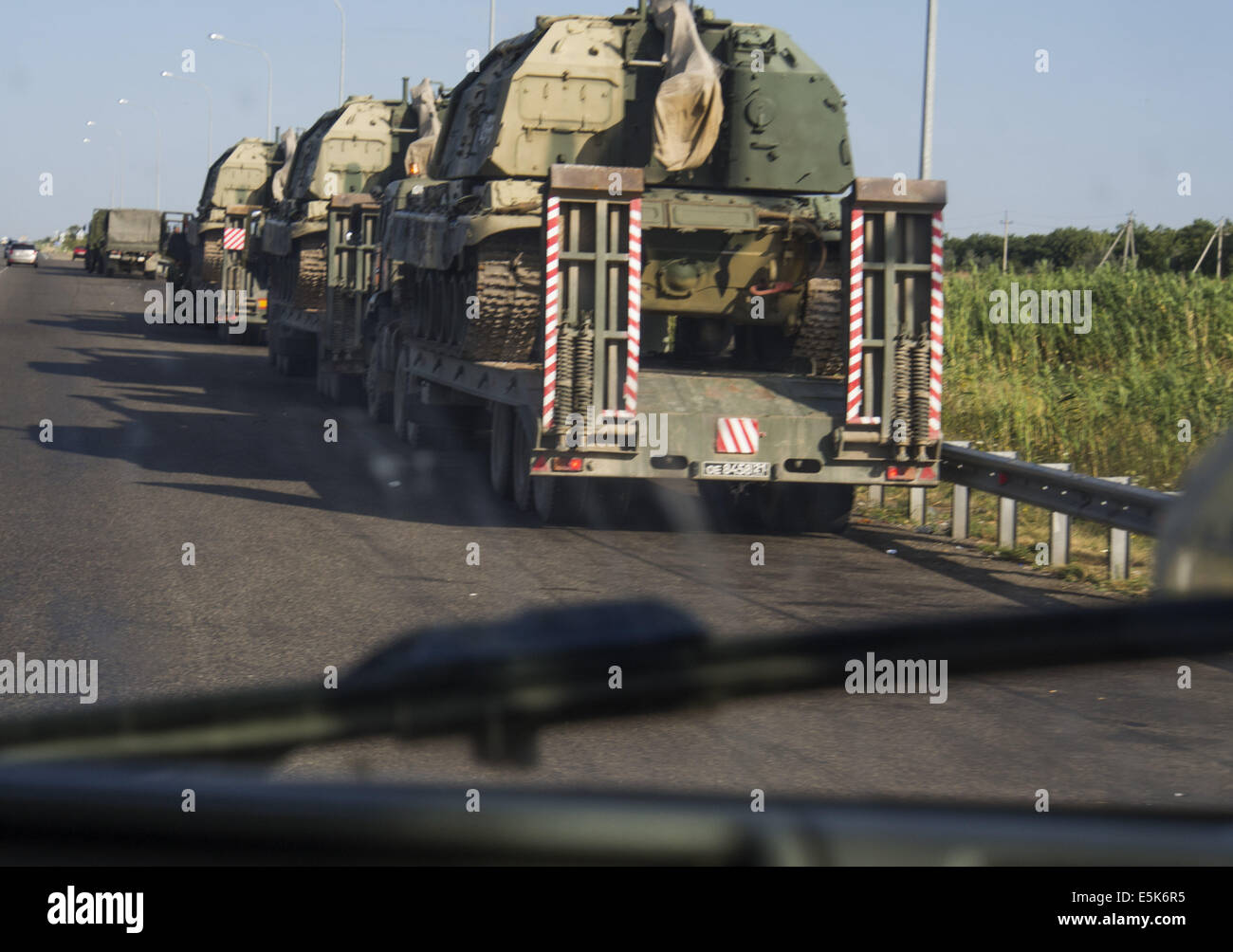 Artillery tractors hi-res stock photography and images - Alamy