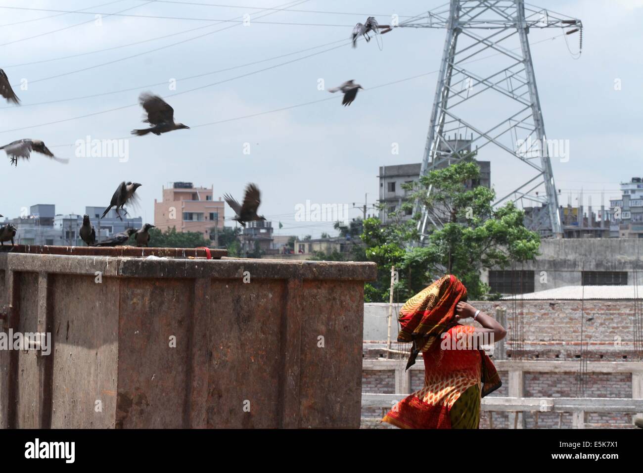Urban poverty dhaka bangladesh High Resolution Stock Photography and ...