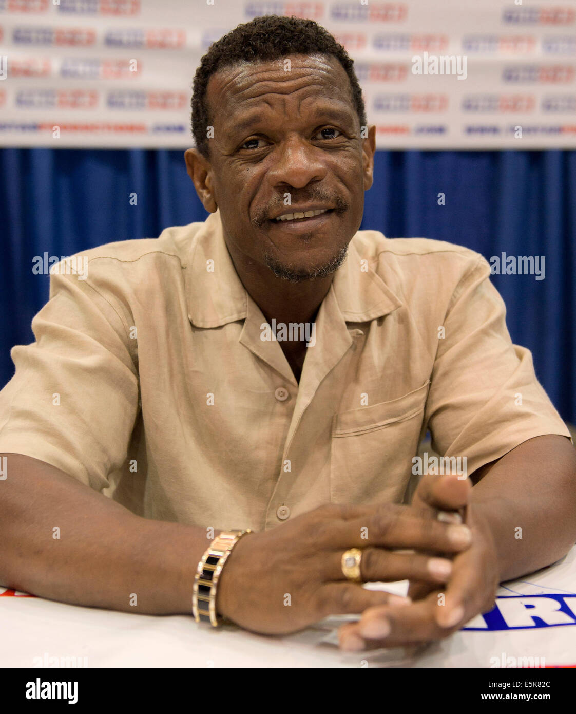 Cleveland, Ohio, USA. 02nd Aug, 2014. MLB Hall of Famer RICKEY ...