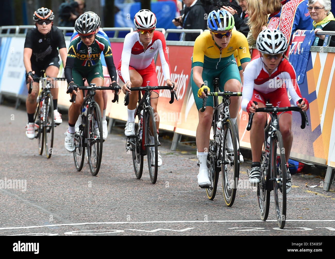 GLASGOW, SCOTLAND - AUGUST 03: Ashleigh Pasio of South Africa behind ...