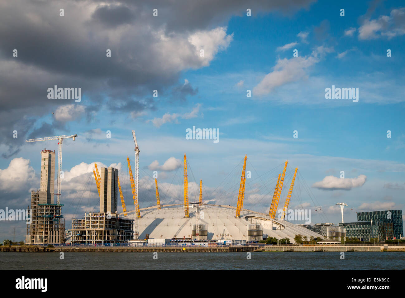 O2 greenwich greenwich peninsula hi-res stock photography and images ...