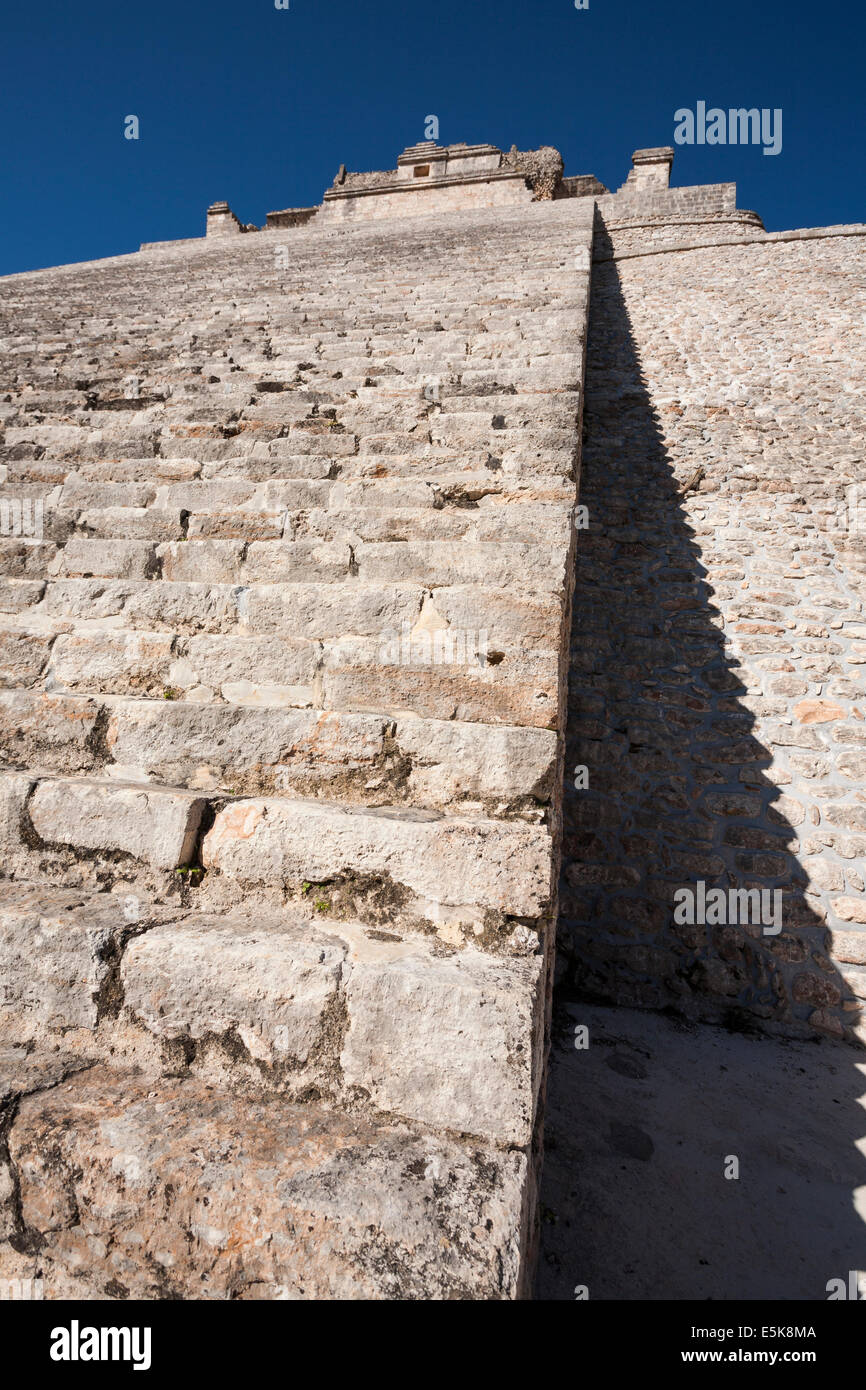 Zig Zag Shadow leading to the Temple. Stairs leading to the top of the ...