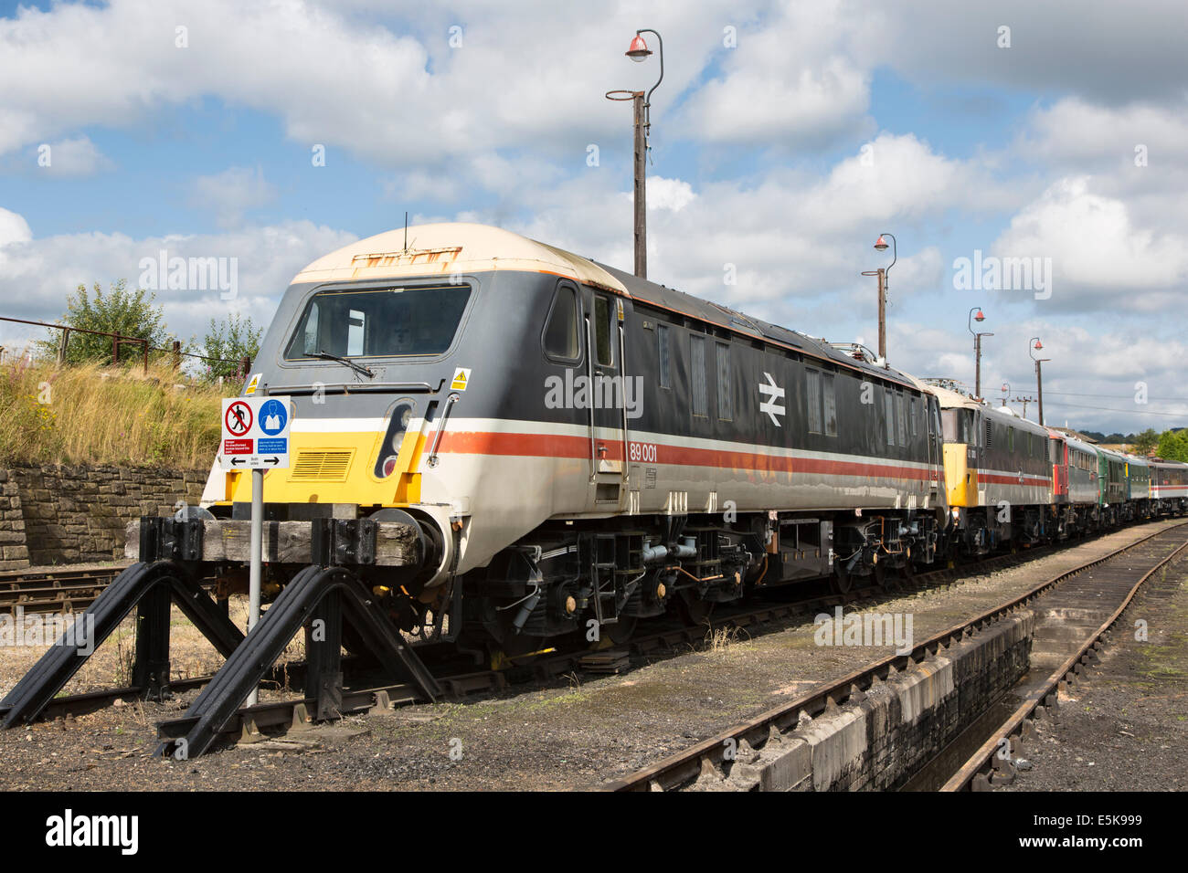 Brush Class 89 Co-Co AC electric locomotive, preserved at Barrow Hill ...
