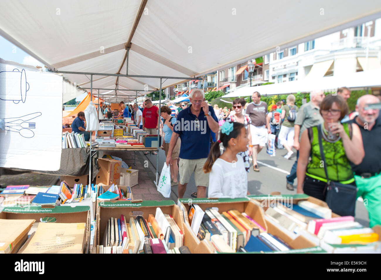 DEVENTER, THE NETHERLANDS - AUGUST 3, 2014. The boulevard of the ...
