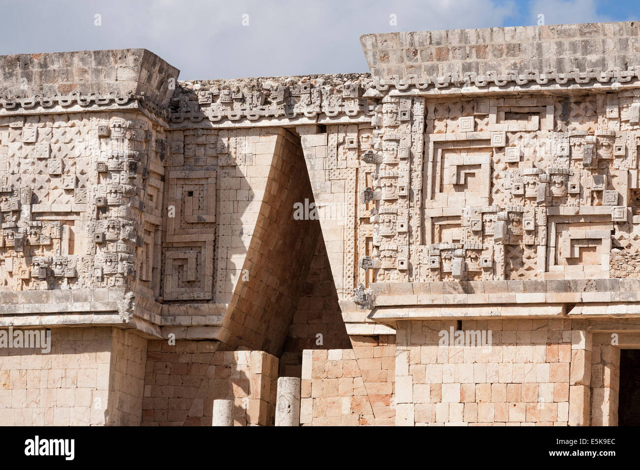 Transverse arch on the facade of the Governor's Palace. Palacio del ...