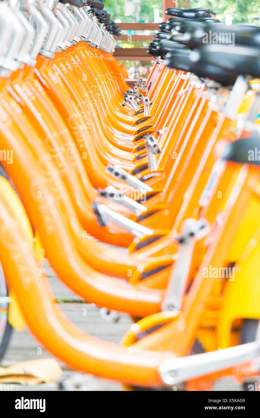 Bicycle rental system hi-res stock photography and images - Alamy