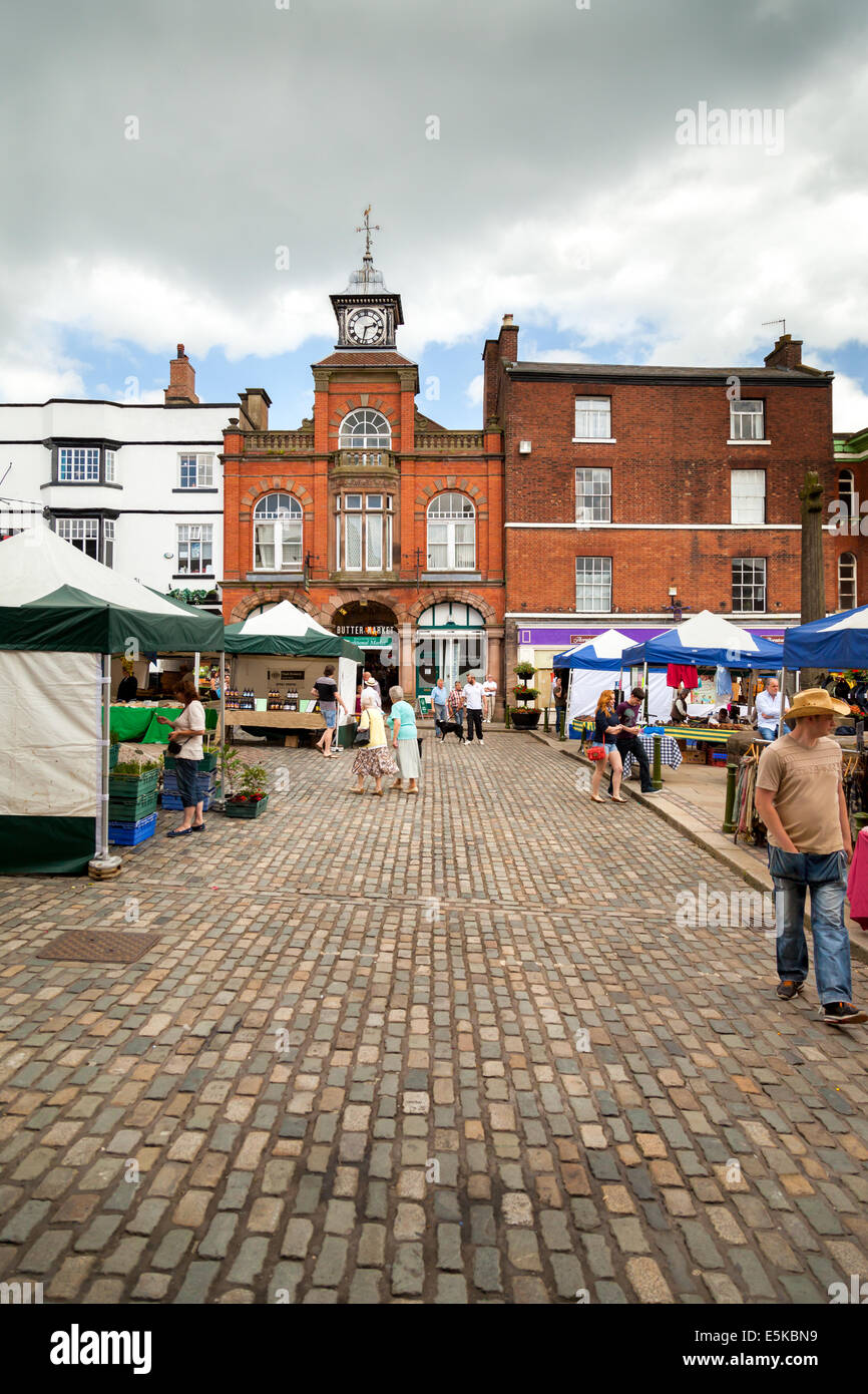 LEEK STAFFORDSHIRE ENGLAND 21st June 2014 Leek open air market and ...