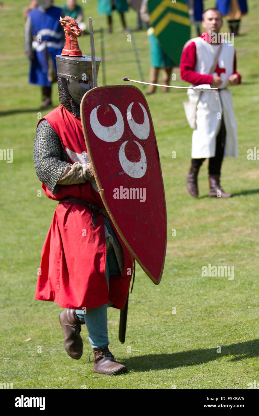 Arrows of medieval period hi-res stock photography and images - Alamy