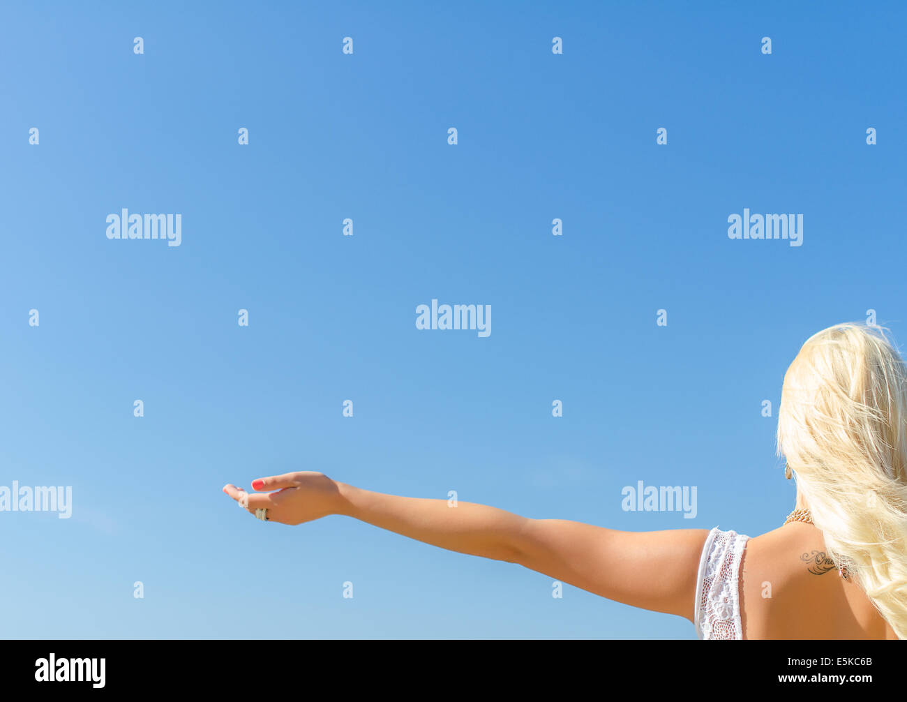 Arms wide open hi-res stock photography and images - Alamy