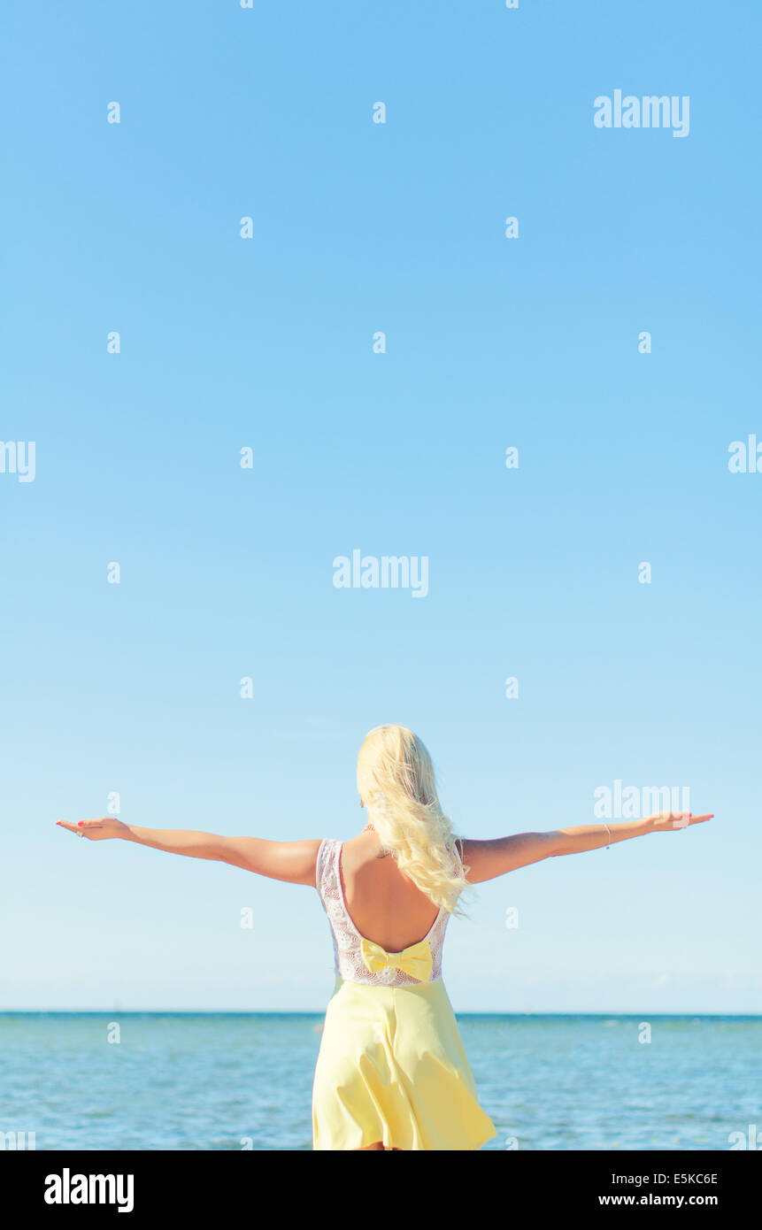 Arms wide open hi-res stock photography and images - Alamy