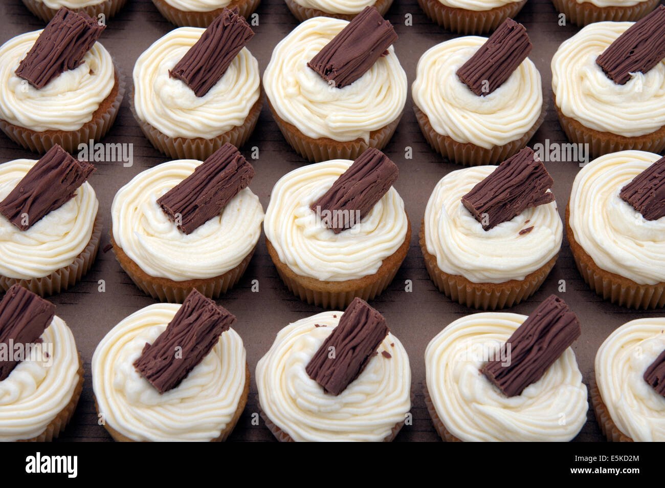 Rows of cakes hi-res stock photography and images - Alamy
