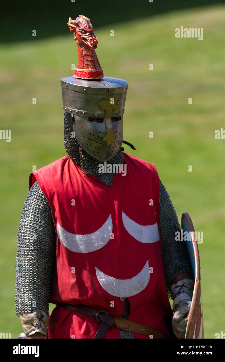 Medieval battle 13th c britain hi-res stock photography and images - Alamy
