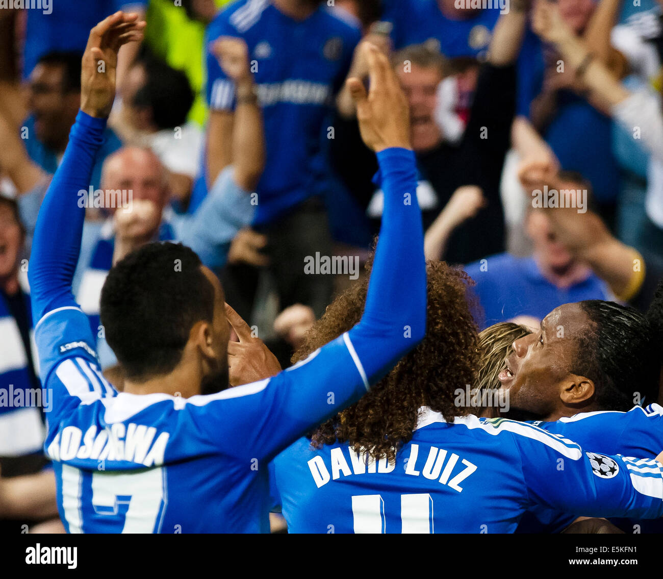 Drogba of Chelsea celebrates his goal Stock Photo - Alamy