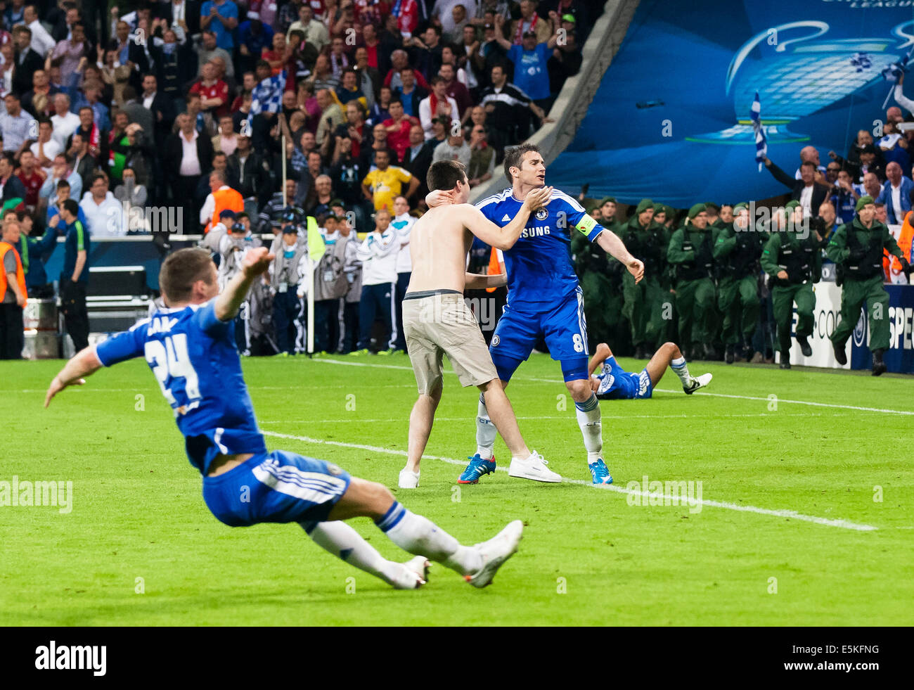 Chelsea team celebration hi-res stock photography and images - Alamy