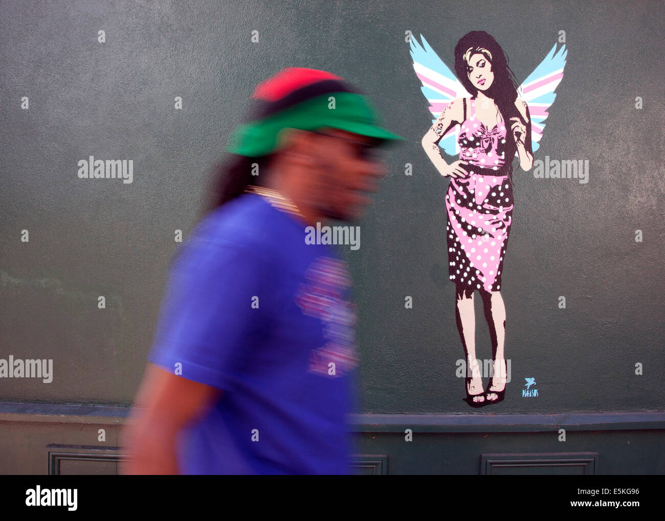 Amy winehouse hi-res stock photography and images - Alamy