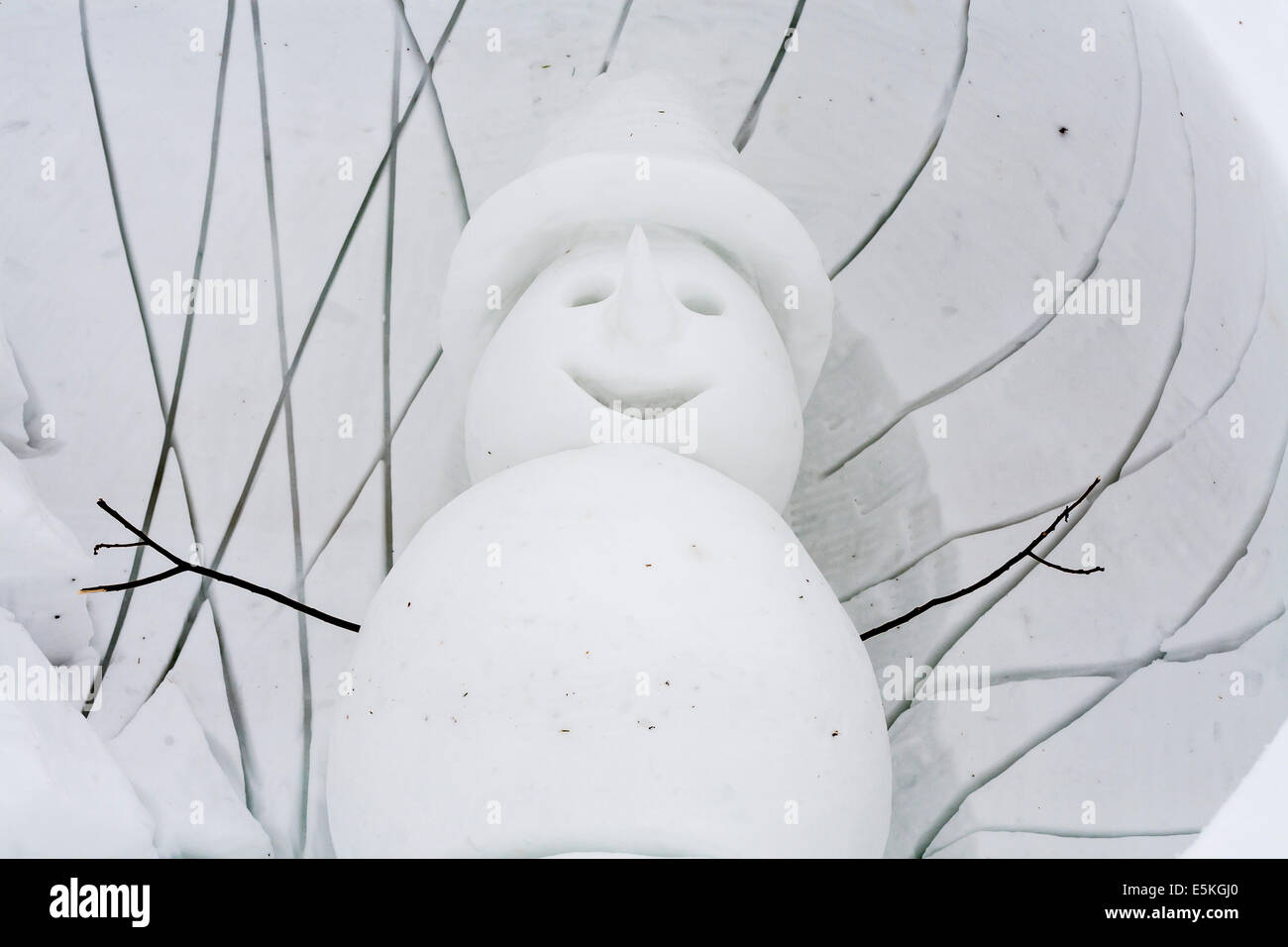 Snowman sculpture hi-res stock photography and images - Alamy