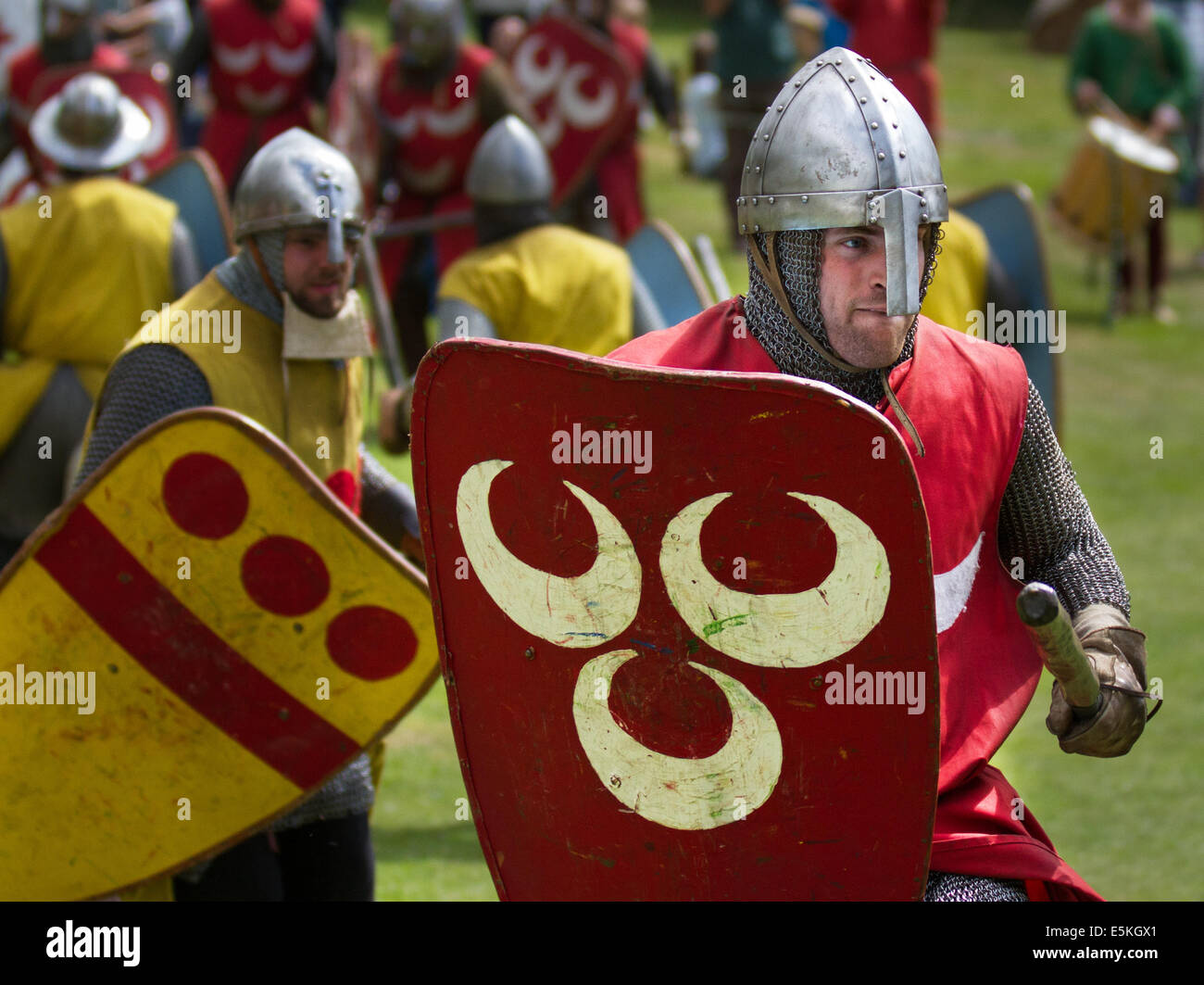 12th century battle melee hi-res stock photography and images - Alamy