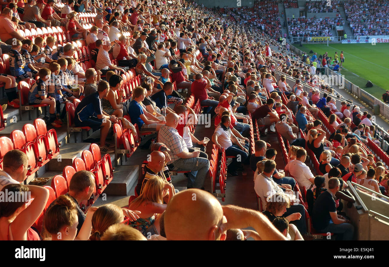 Rugby league fans hi-res stock photography and images - Alamy