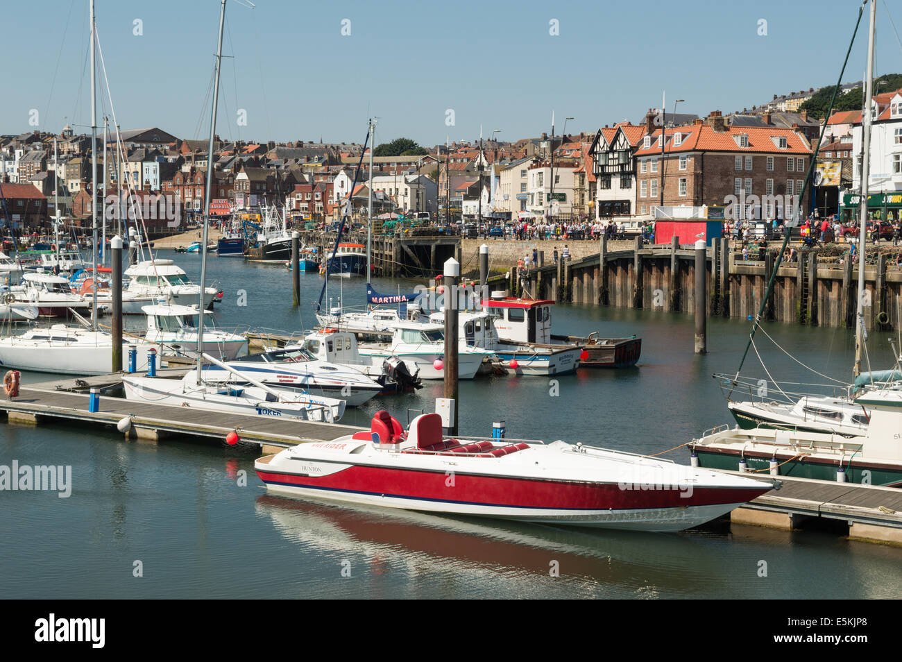 Scarborough speedboat hi-res stock photography and images - Alamy