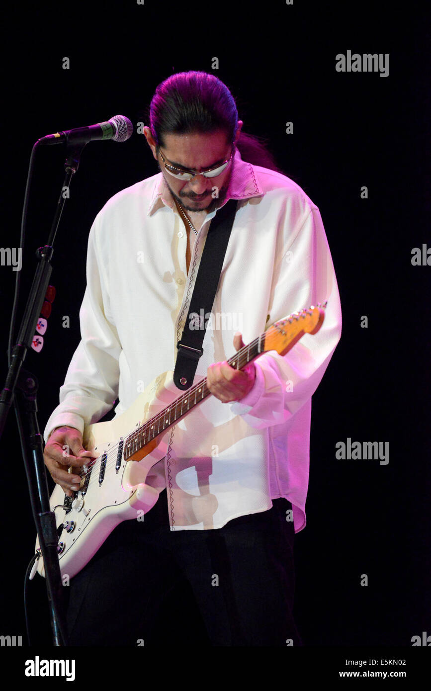 Henry garza musician hi-res stock photography and images - Alamy