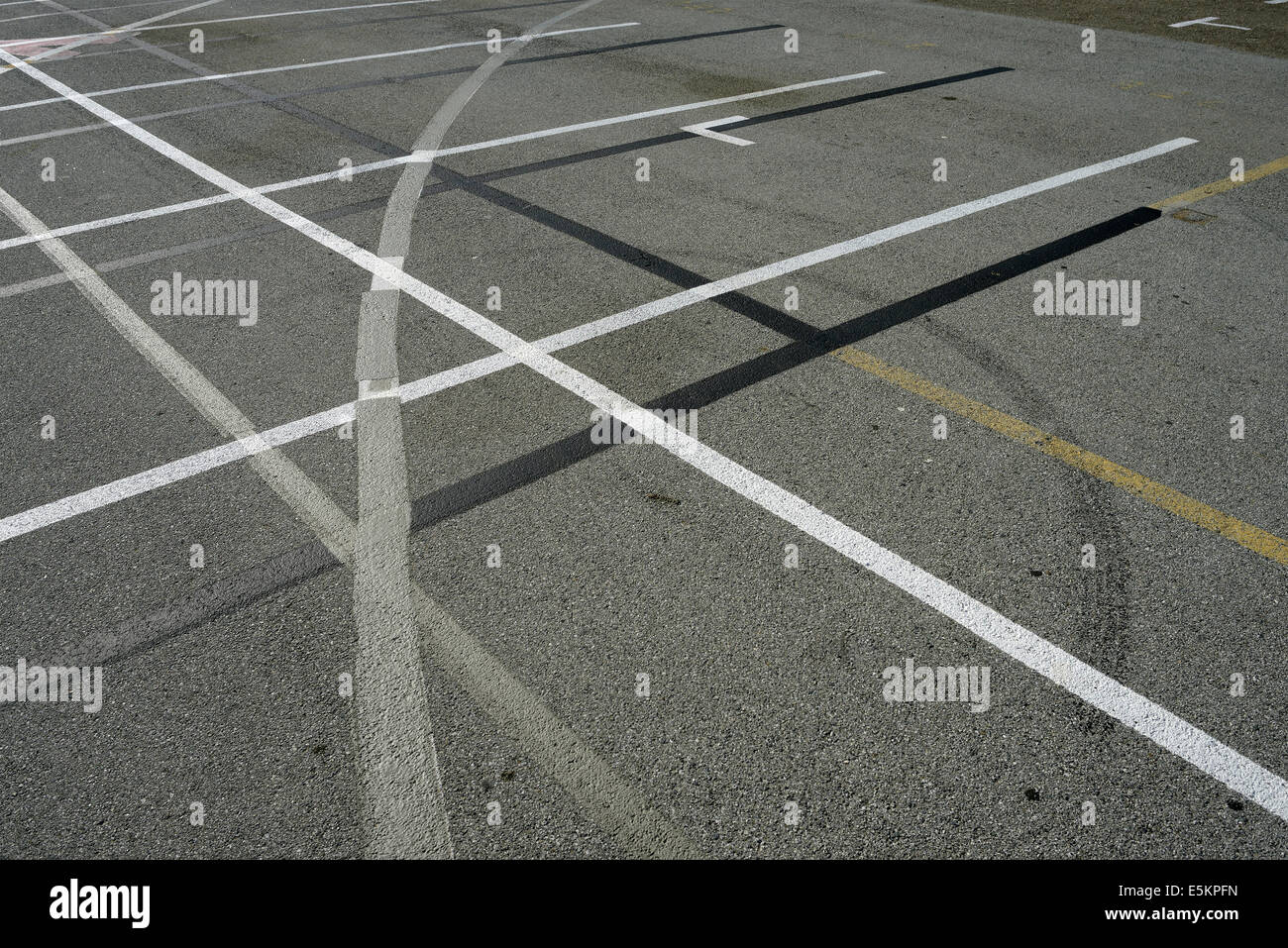 Park lines hi-res stock photography and images - Alamy