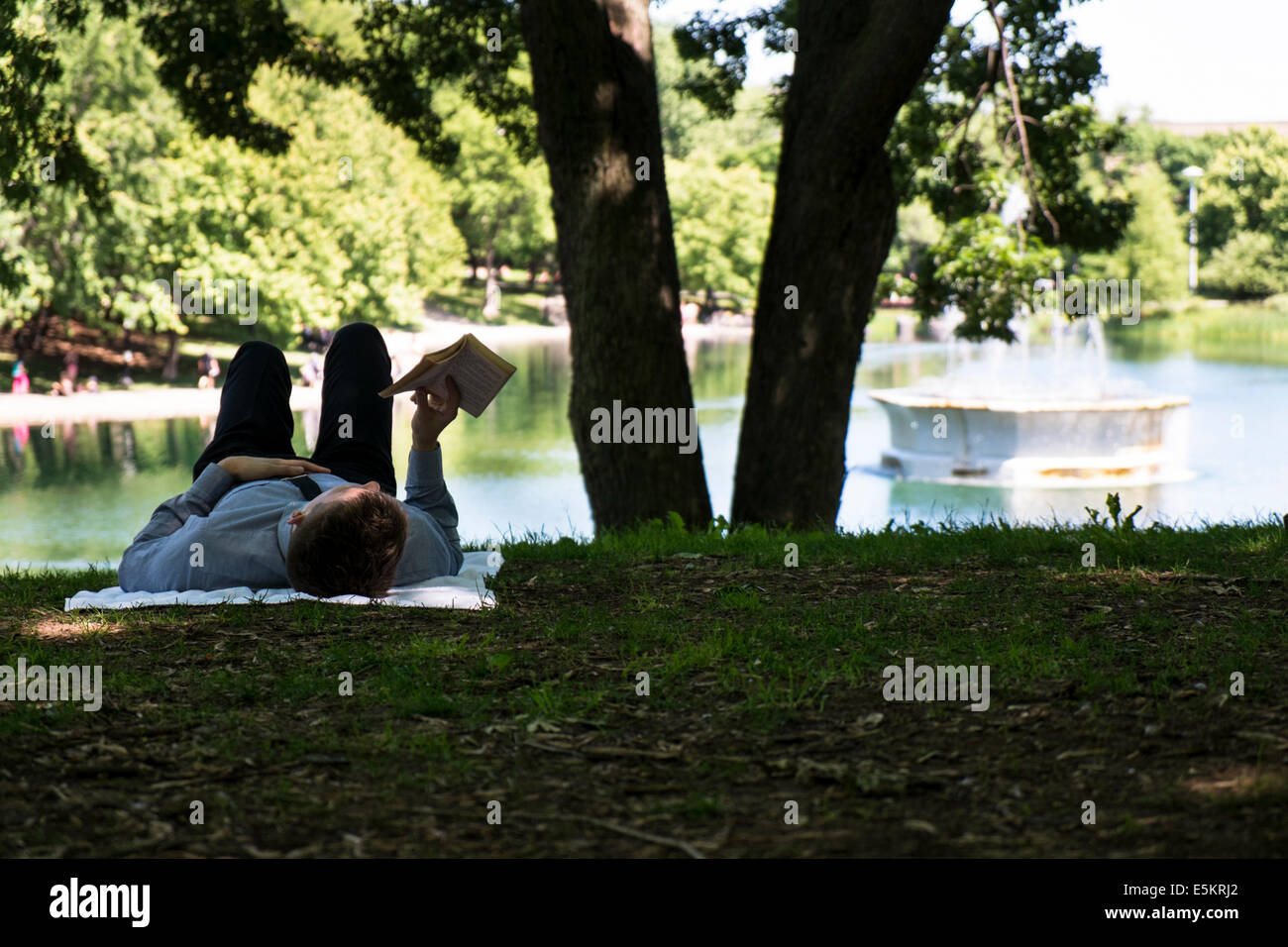 Montreal park scenes hi-res stock photography and images - Alamy