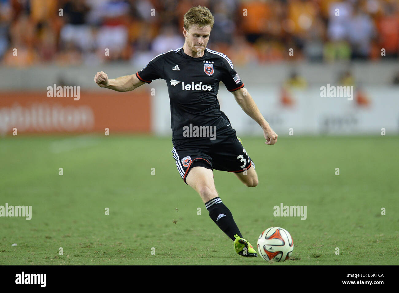 D c united defender taylor kemp 33 hi-res stock photography and images ...