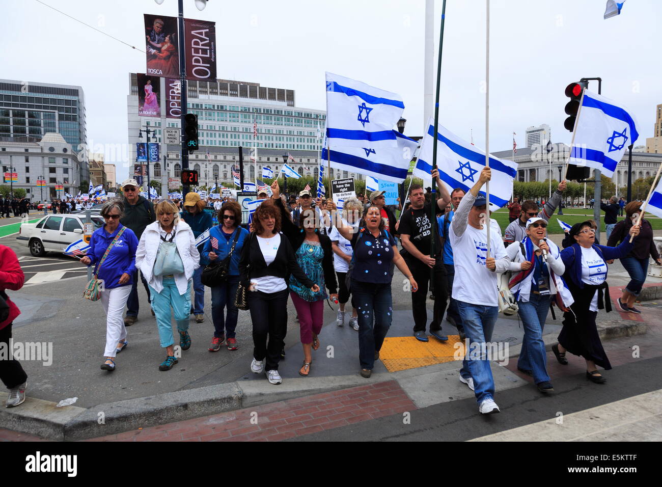 San Francisco, California, USA. 3rd Aug, 2014. Pro Israel supporters ...